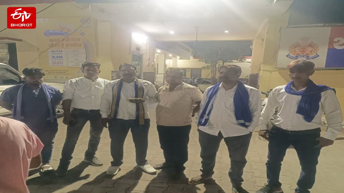 आगरा में दलित के घर पर फायरिंग, गांव में पुलिस तैनात, 7 के खिलाफ केस दर्ज