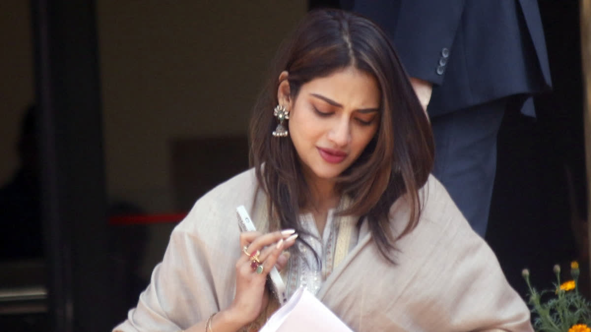 Actor Nusrat Appears Before ED In Kolkata In Connection With Housing ...