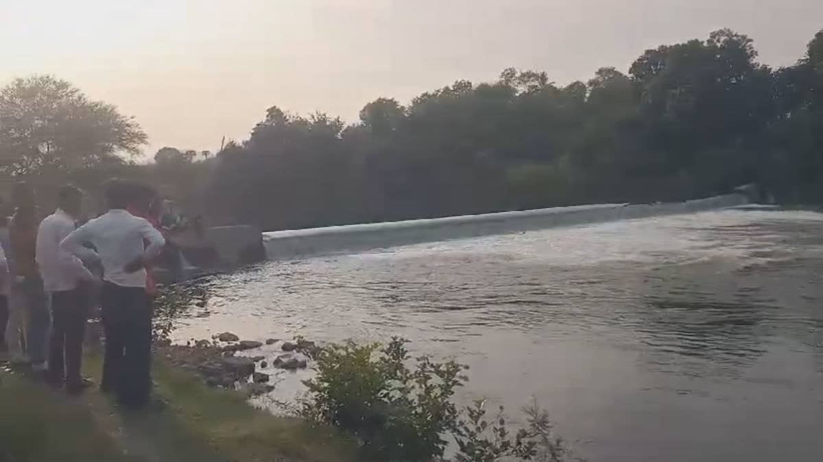 3 SDRF Jawans Drown After Rescue Boat Capsizes in Pravara River During ...