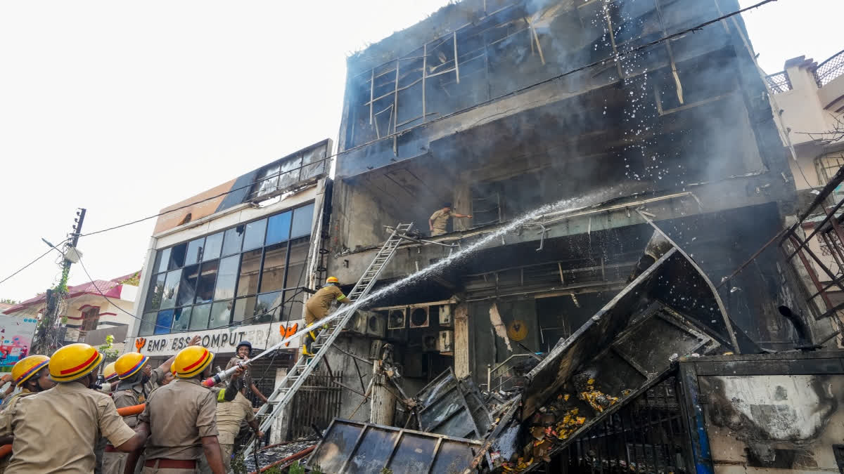 Lucknow Building Gutted In Fire Got Demolition Order In 2016, Revoked ...