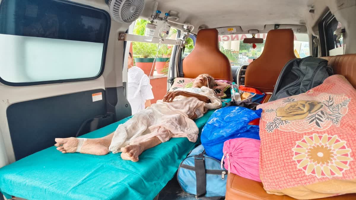 न्याय के लिए ICU एंबुलेंस में 900 किलोमीटर का सफर, 83 साल की बीमार ...