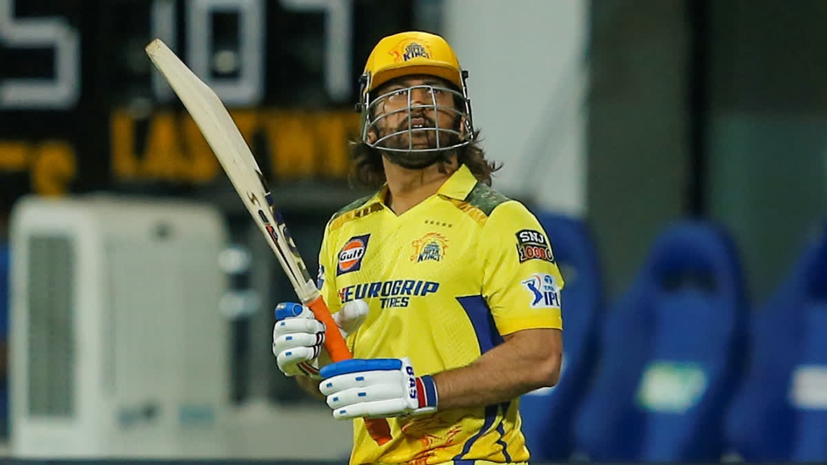 Watch: MS Dhoni Acts Like Throwing Water Bottle At Cameraman During CSK ...