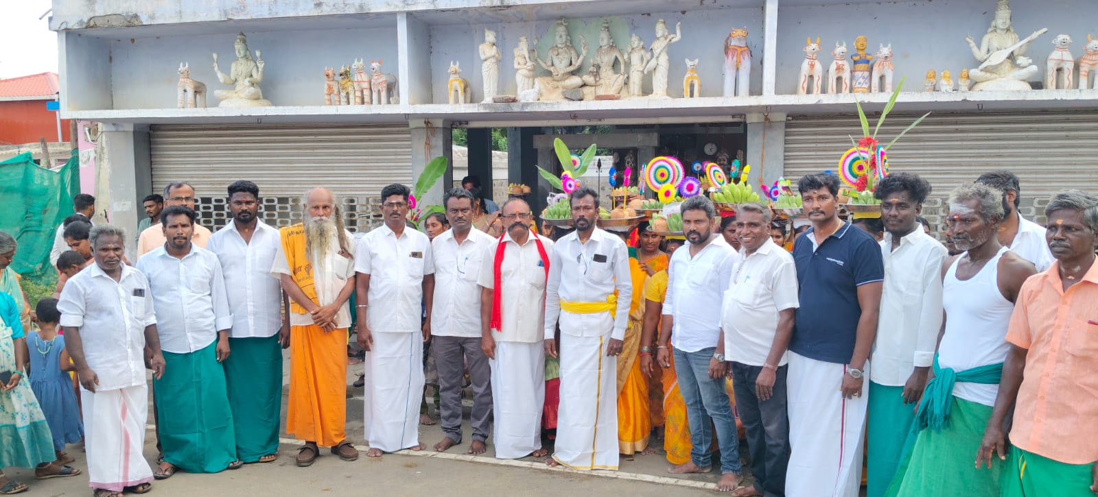 Temple Entry: TN Dalits Families Enter Karur Mariamman, Sellandiamman ...