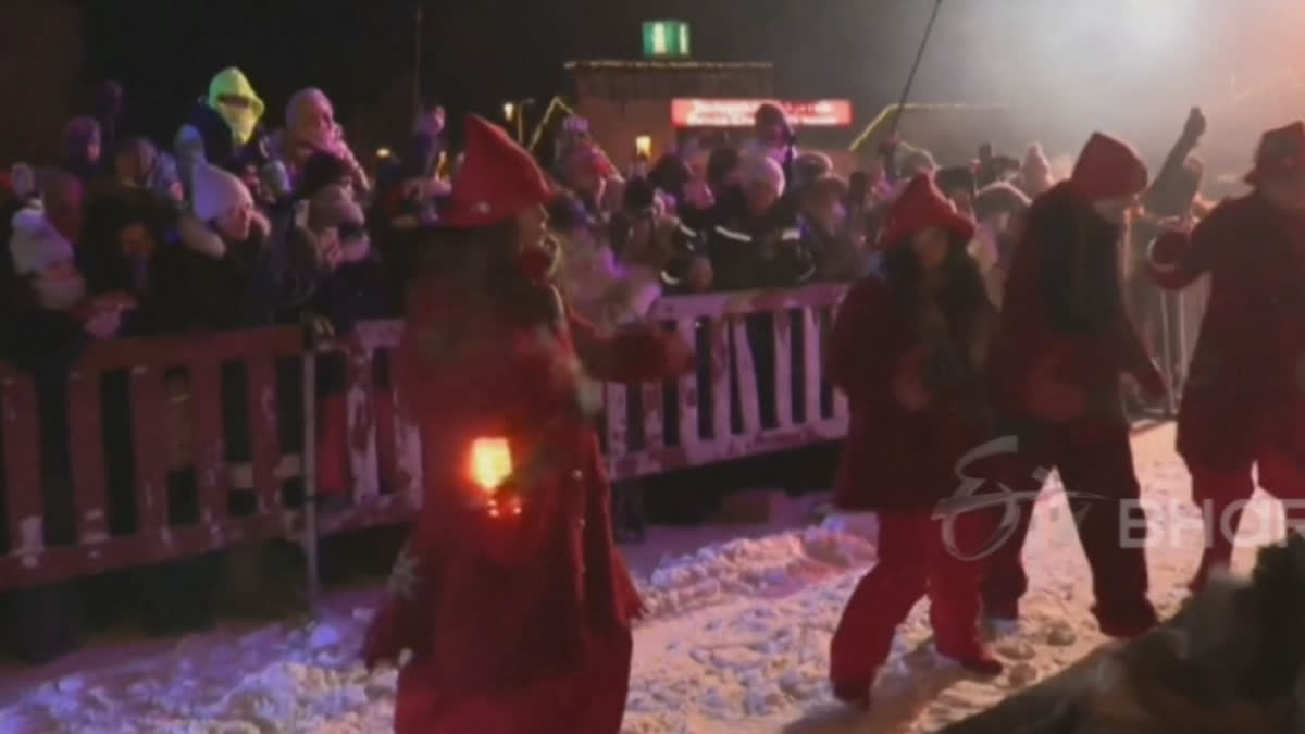 WATCH: Bountiful Santa Claus Leaves His Hometown Lapland To Deliver ...