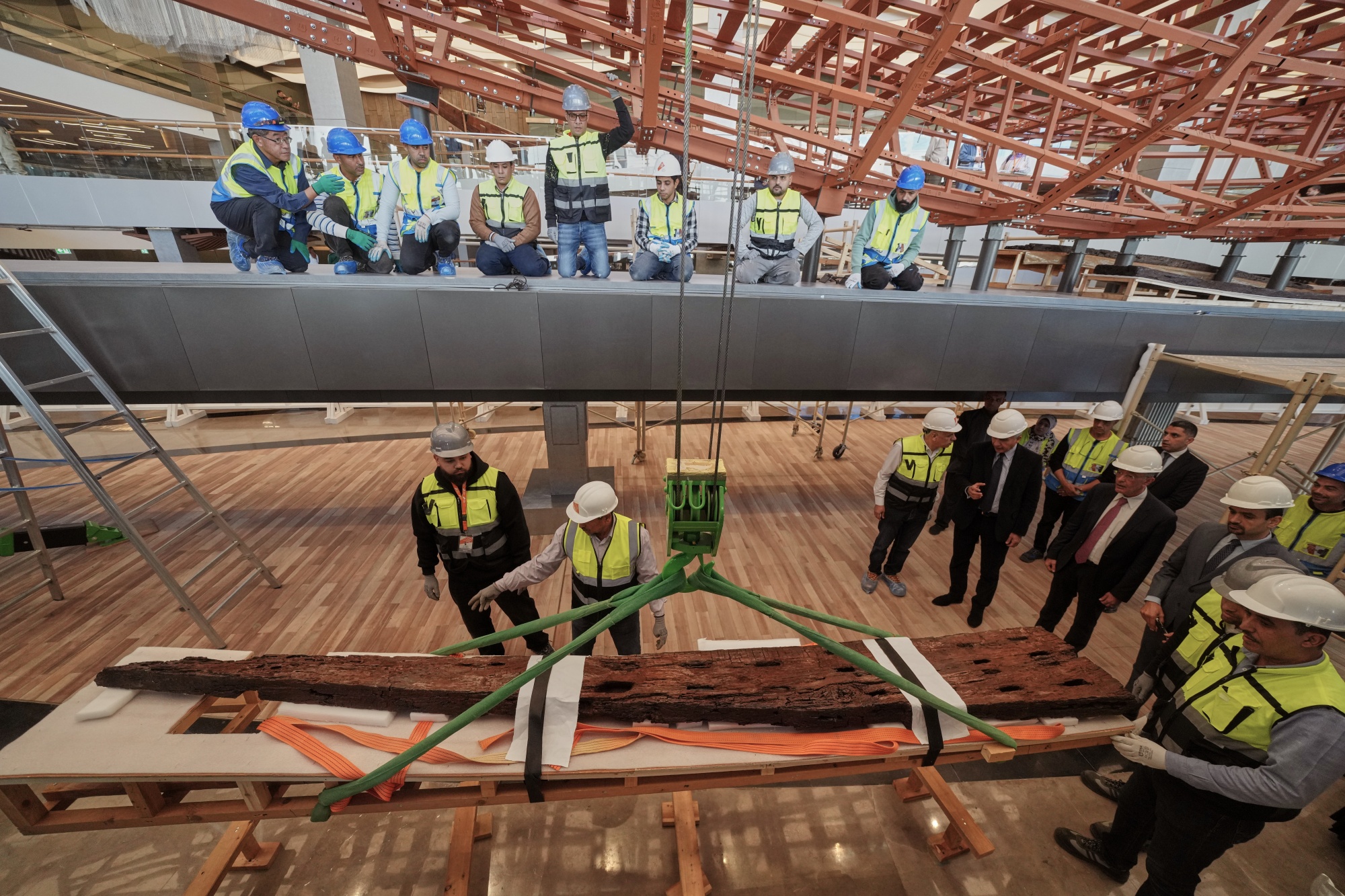 Ancient Egyptian Pharaoh's Boat Is Being Reassembled In Public At The ...