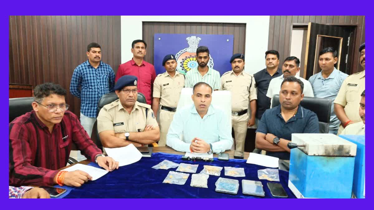दुर्ग का रसमड़ा डकैती कांड, इंदौर से शातिर आरोपी राजेंद्र कटार गिरफ्तार ...