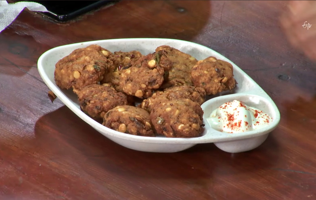 చల్లని సాయంత్రానికి అద్దిరిపోయే "చికెన్ వడలు" - కరకరలాడుతూ భలే రుచికరంగా!