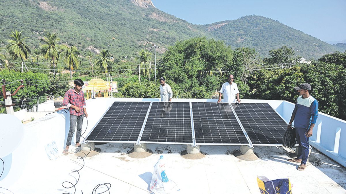 Dust Off, Power On: Meet The Hair-Thin Coating That Keeps Solar Panels ...