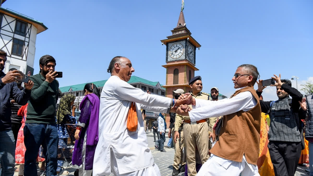 Centre To Set Up Panel For First Kashmiri Pandit Housing Society In ...