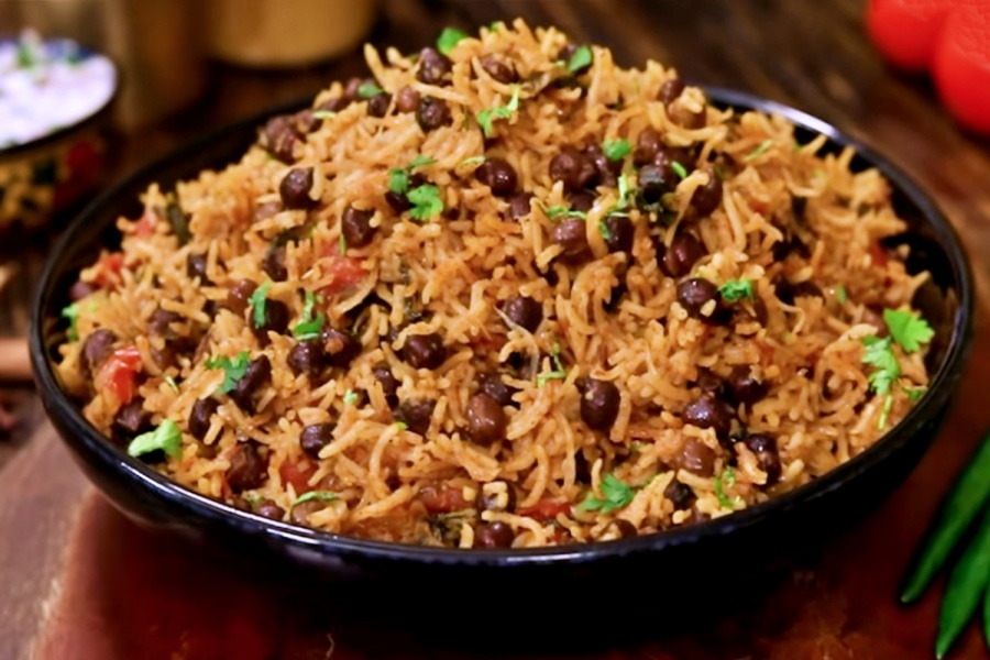 ఘుమఘుమలాడే "నల్ల శనగల పులావ్ " - కిర్రాక్ రుచి - లంచ్ బాక్స్ ల్లోకి ...