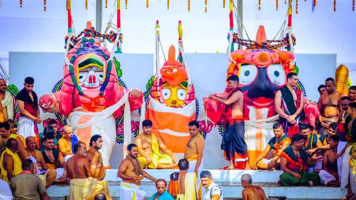 WATCH LIVE: Snana Yatra Of Lord Jagannath, Lord Balabhadra And Devi ...