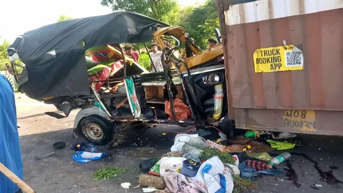 Karnataka: 5 Women Labourers Among 6 Killed In Thar-Auto-Lorry Crash