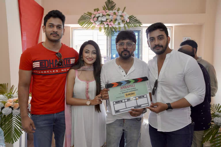 Somraj-Ayushi : রাজার গেরোয় ত্রিকোণ প্রেমে বন্দি সোমরাজ-বনি-আয়ূষী