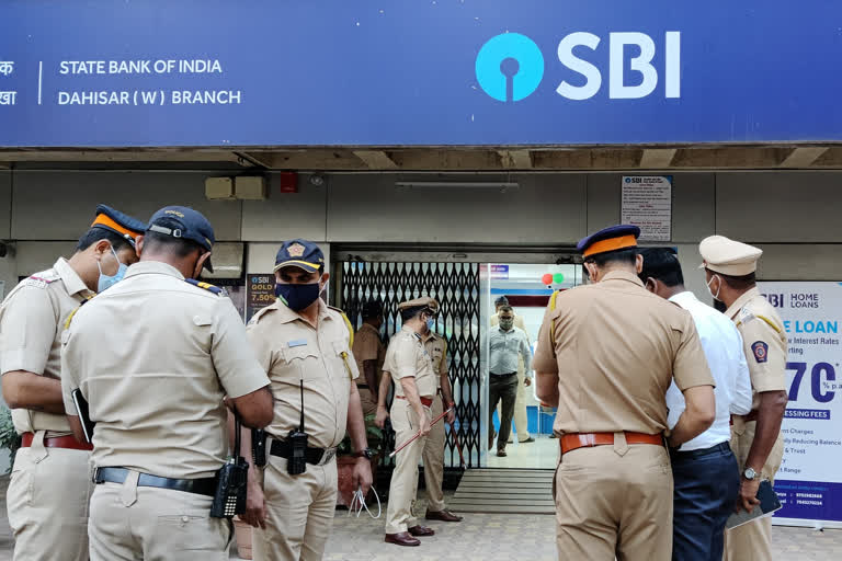 One employee killed, another injured in SBI bank robbery in Mumbai's ...