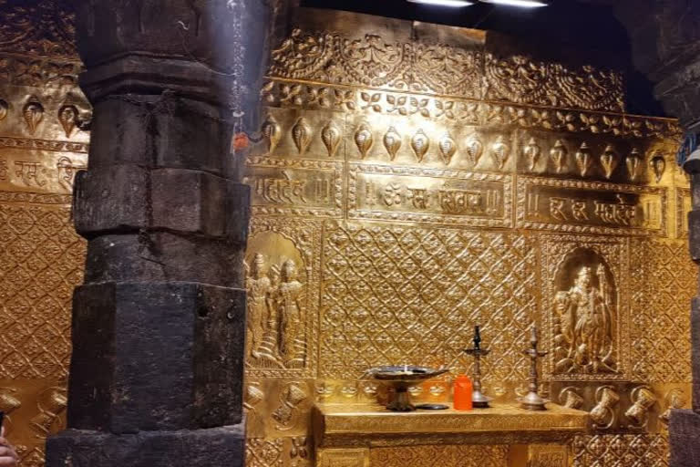 Kedarnath temple inner walls, ceiling decorated with 550 gold layers in ...