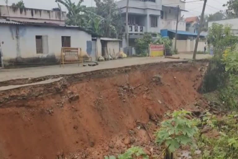 குலசேகரத்தில் சாலை துண்டிப்பு; பொதுப்பணித்துறை எச்சரிக்கை..!