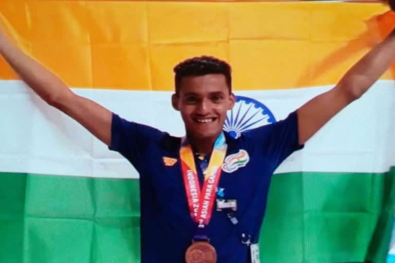 Swimmer Swapnil Patil : दिव्यांगावर मात करत स्वप्नील ठरला अर्जुन ...