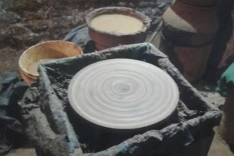 Potter communities embrace new technology to keep craft alive