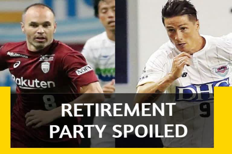 Andres Iniesta spoils Fernando Torres' retirement game in Japanese league