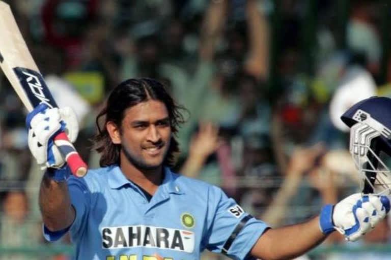 'Don't push MS Dhoni into retirement'